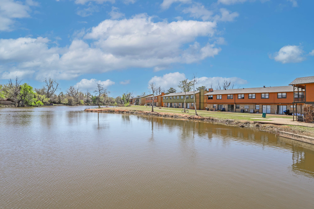 Apartments in OKC OK | Lakeside Village | (405) 721-6092